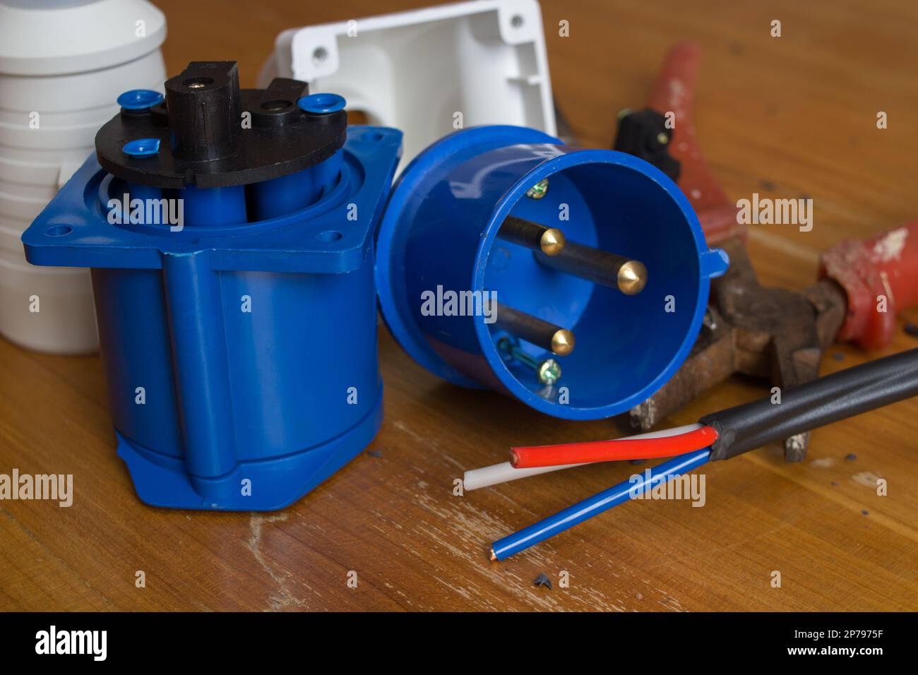 Electrical sockets hi-res stock photography and images - Alamy