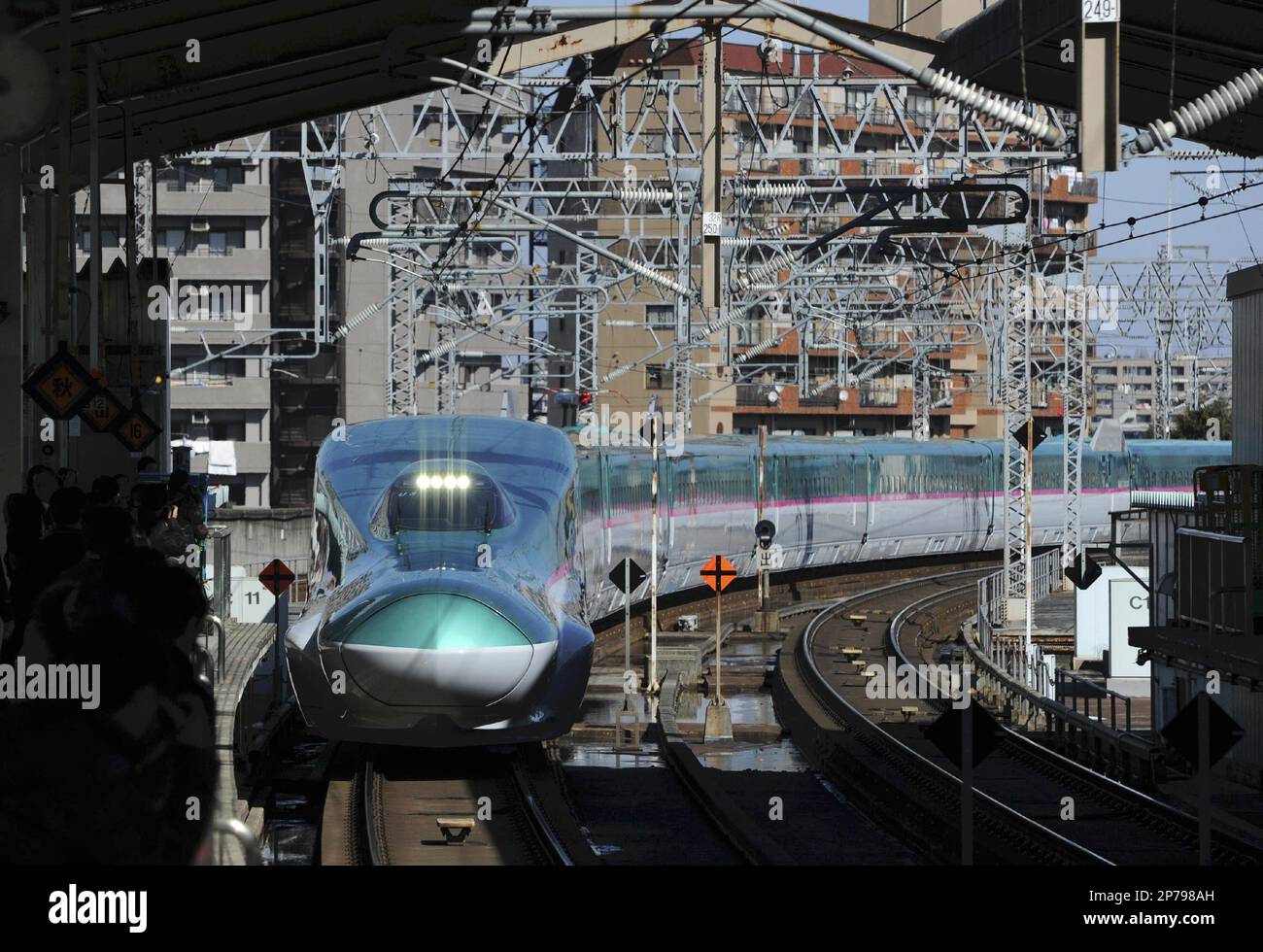 Tohoku Shinkansen's "Hayabusa'', the fastest bullet train, arrives at ...