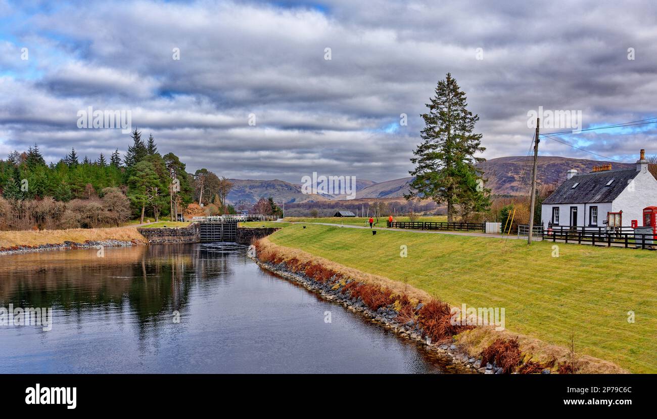 Swing above the water hi-res stock photography and images - Alamy