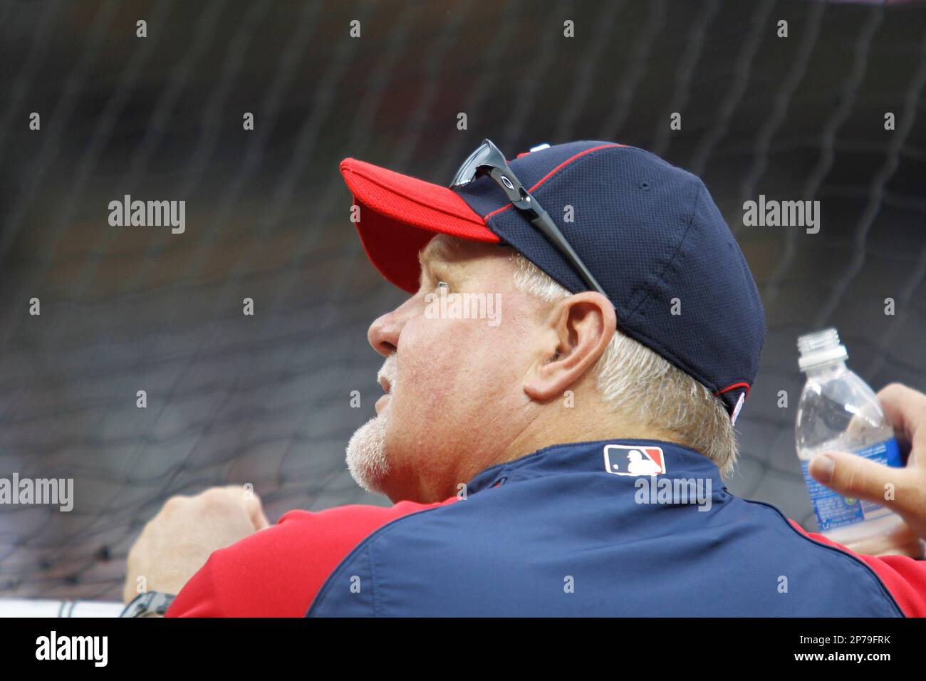 Minnesota Twins Manager Ron Gardenhire plays in a game against the ...