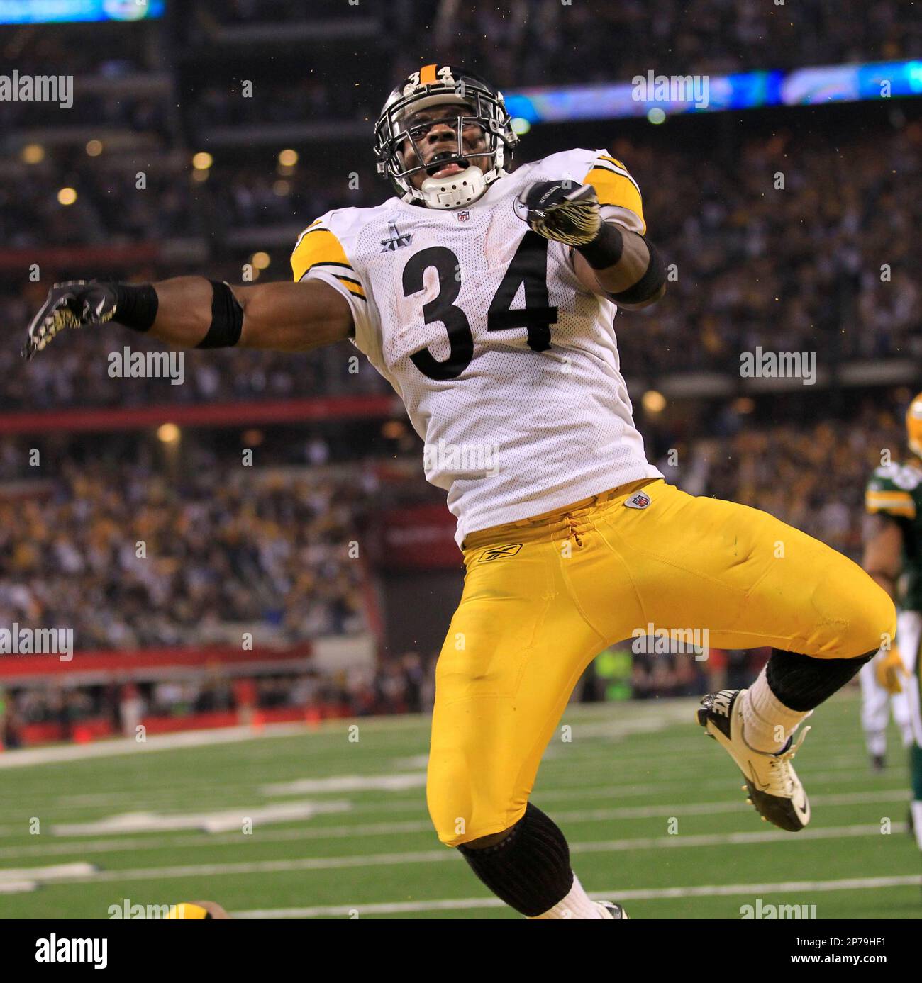 Pittsburgh Steelers' Rashard Mendenhall celebrates after scoring a ...