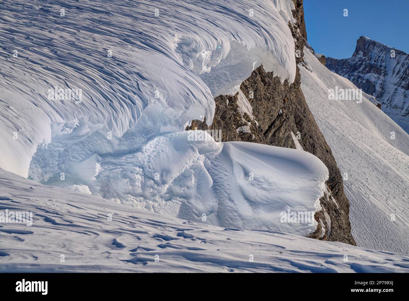 Ice cornice hi-res stock photography and images - Alamy