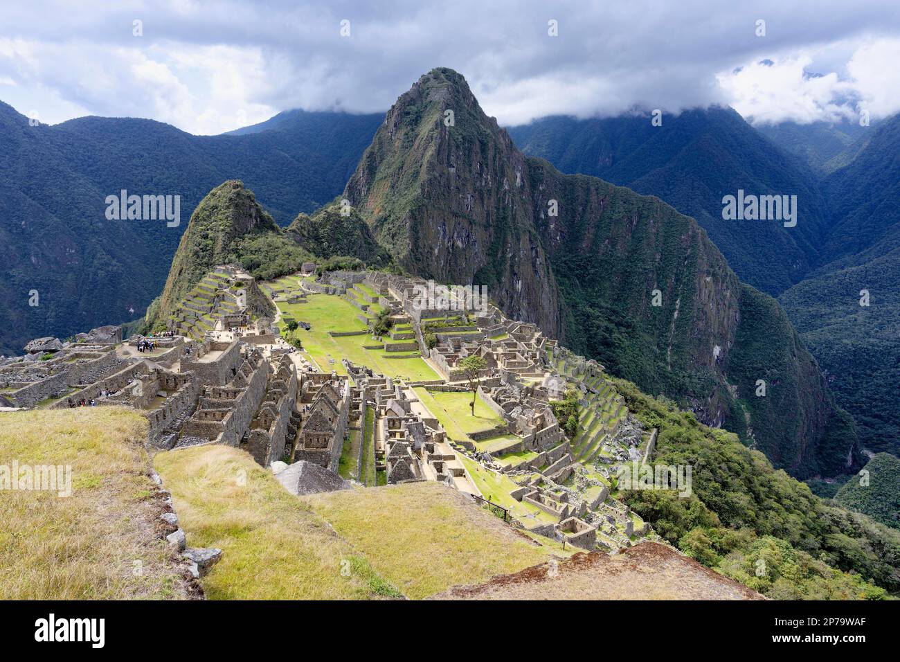 Machu Picchu, Ruined city of the Incas with Mount Huayana Picchu, Andes ...