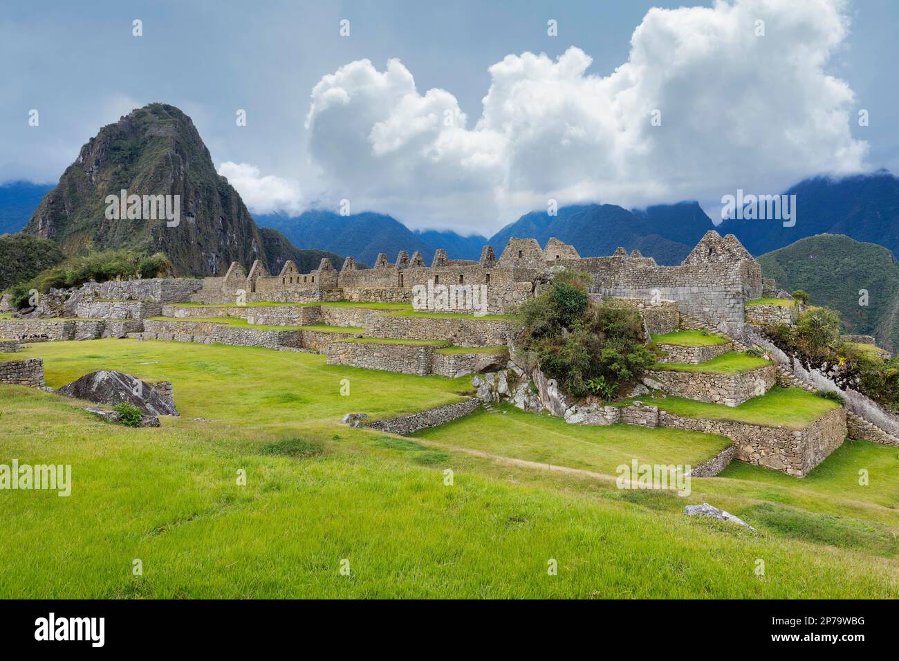 Machu Picchu, Ruined city of the Incas with Mount Huayana Picchu, Andes ...