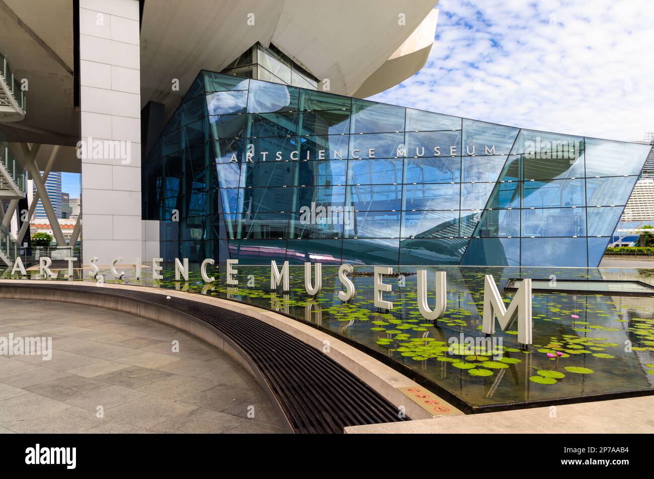 ArtScience Museum, Marina Bay, Singapore Stock Photo - Alamy