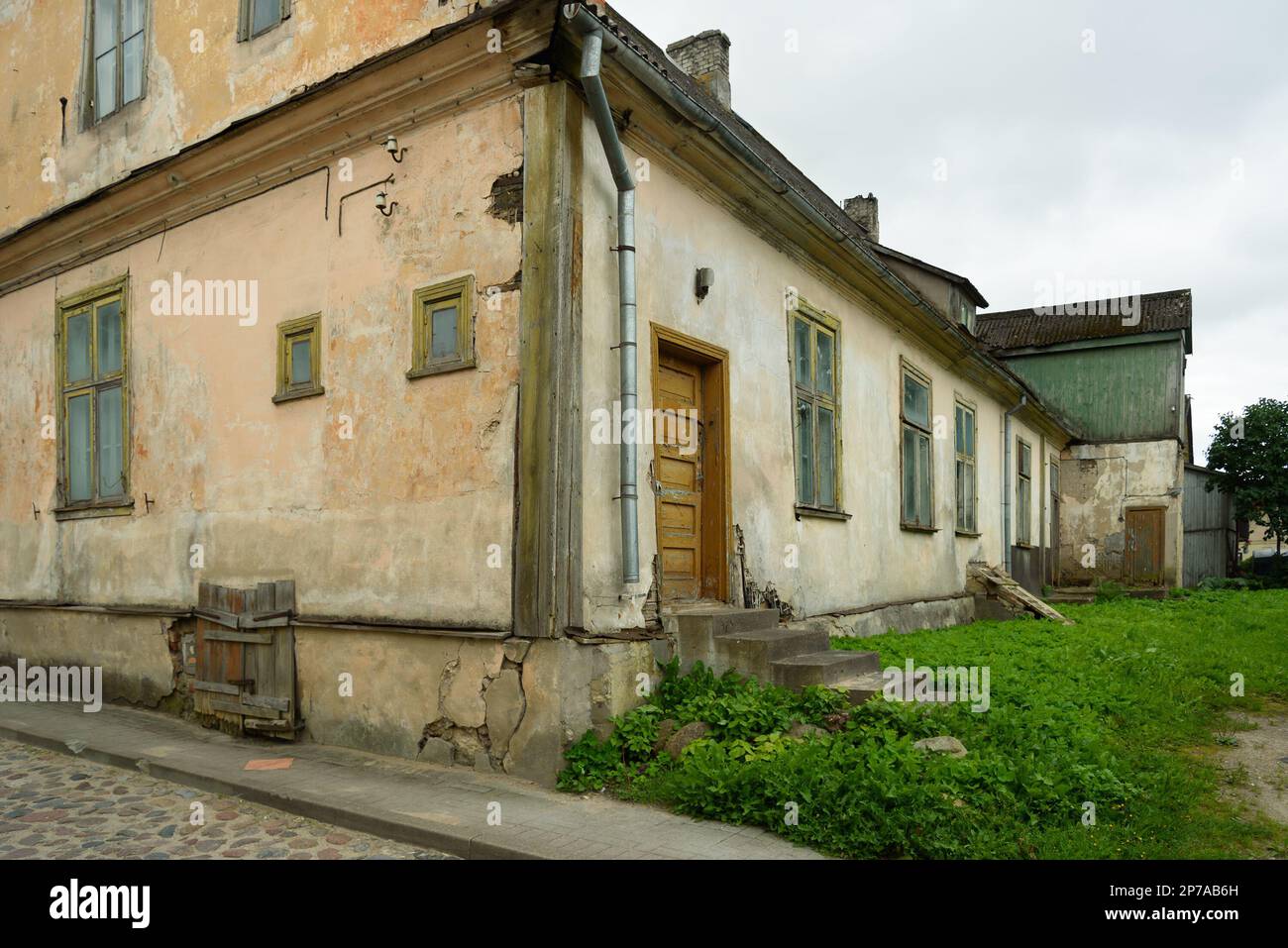 Old house in talsi hi-res stock photography and images - Alamy