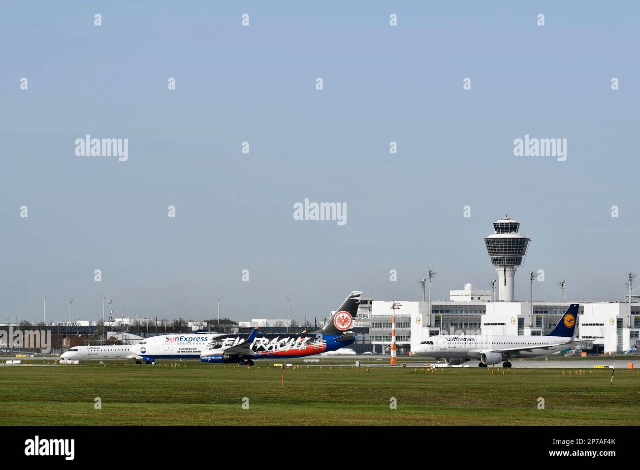 SUNEXPRESS BOEING 737-800 special livery football club Eintracht ...