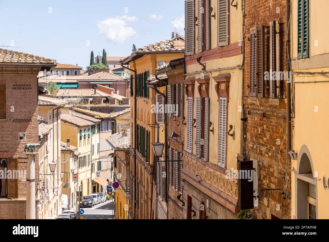 Old town alleys, Siena, Tuscany, Italy Stock Photo - Alamy