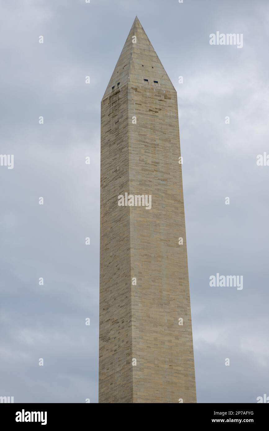 Obelisk pyramid monument hi-res stock photography and images - Alamy