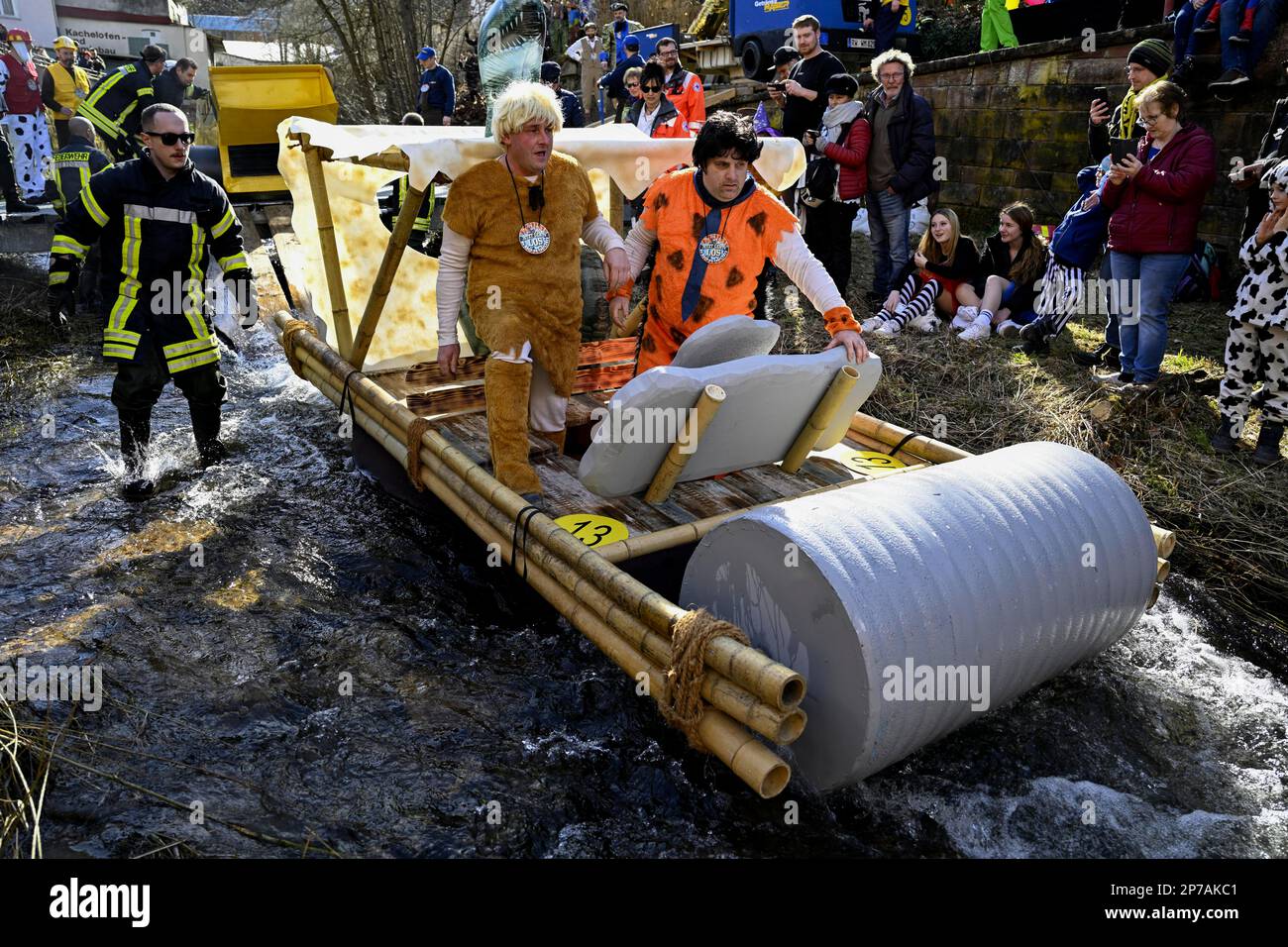 Zuber The Stone Age returns on the river Schiltach, Da-Bach-na-Fahrt ...