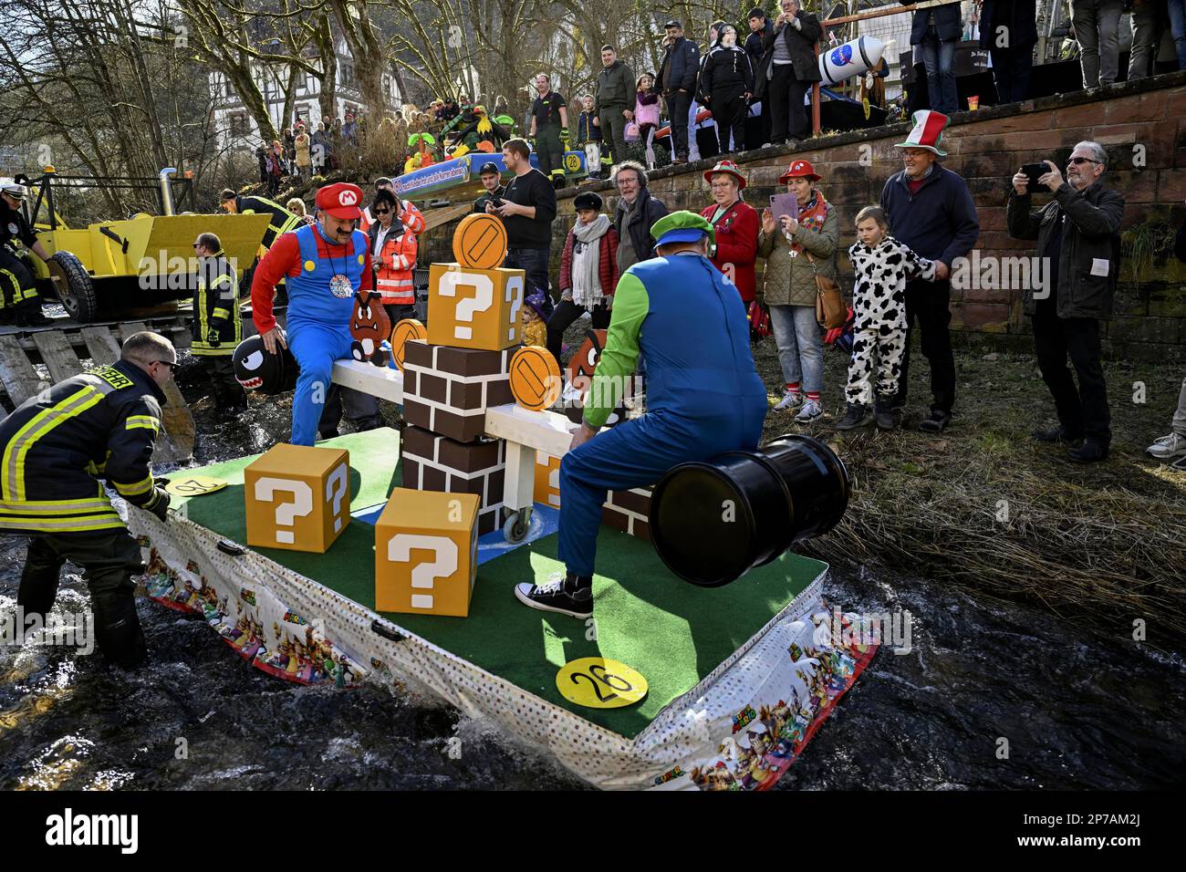 Zuber Mario Brothers on the river Schiltach, Da-Bach-na-Fahrt ...