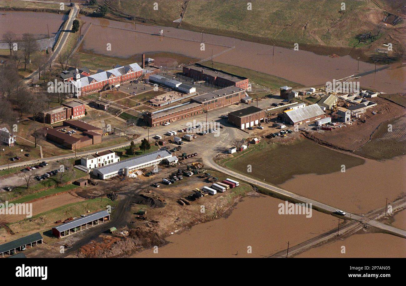 In this 1996 photo, the 450-inmate James River Correctional Center is ...