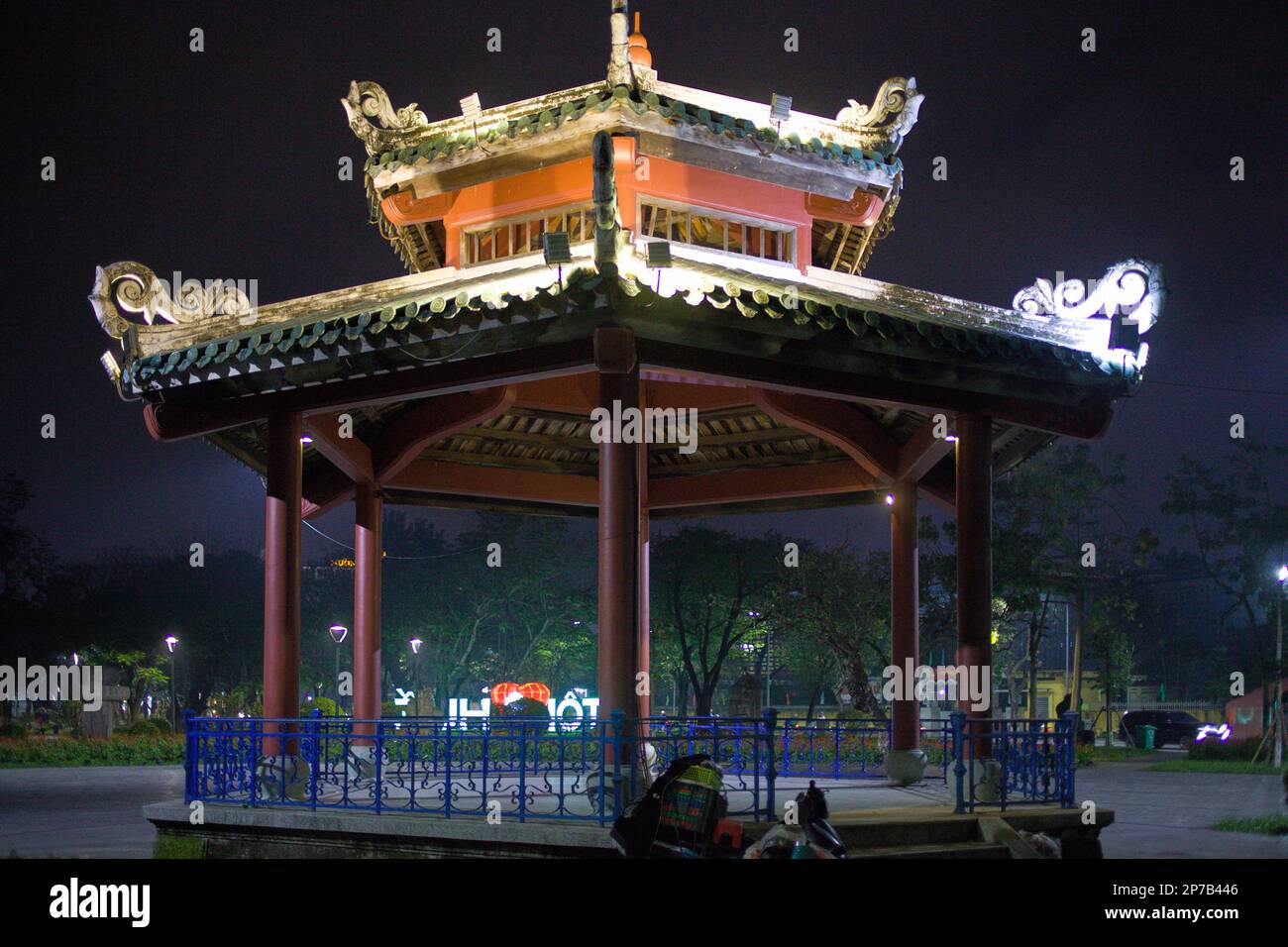 Vietnam, Hue, pavilion, street scene, night Stock Photo - Alamy