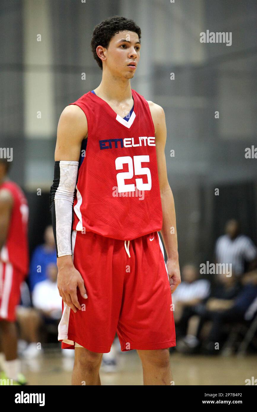 Shooting guard Austin Rivers (25) from Winter Park High School plays ...