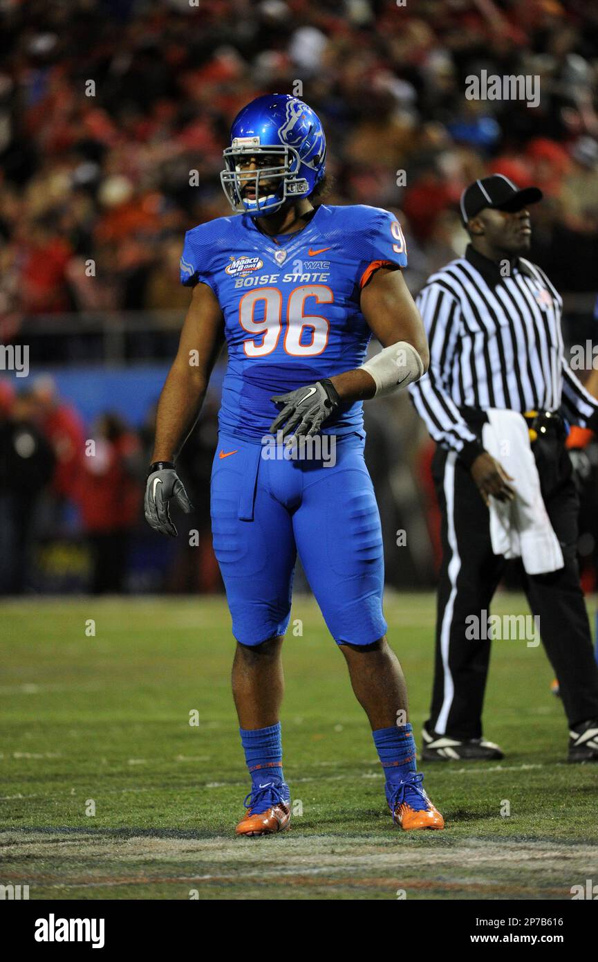 December 22, 2010: Jarrell Root #96 of Boise State in action during the ...