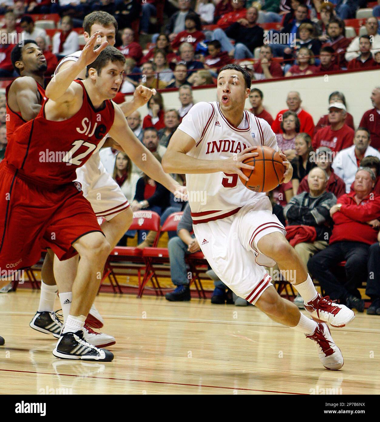 December 17, 2010 - Indiana Hoosiers guard Jeremiah Rivers (5) drives ...