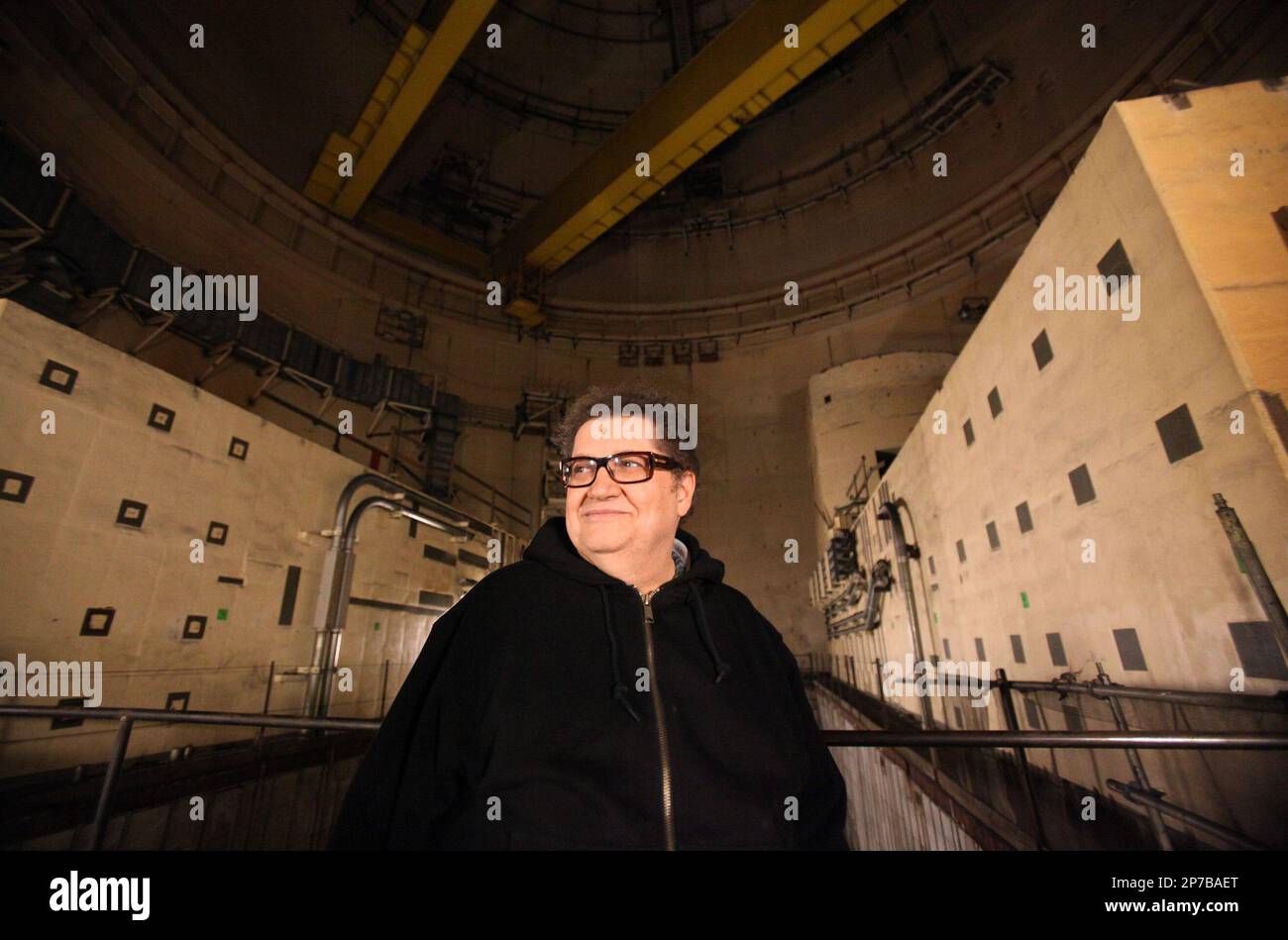 Ron Sauro, a former NASA researcher and professional musician, stands ...