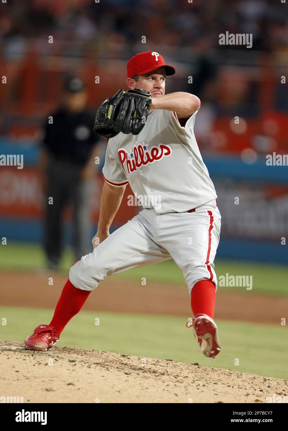 Philadelphia Phillies pitcher Roy Oswalt pitches against the Florida ...