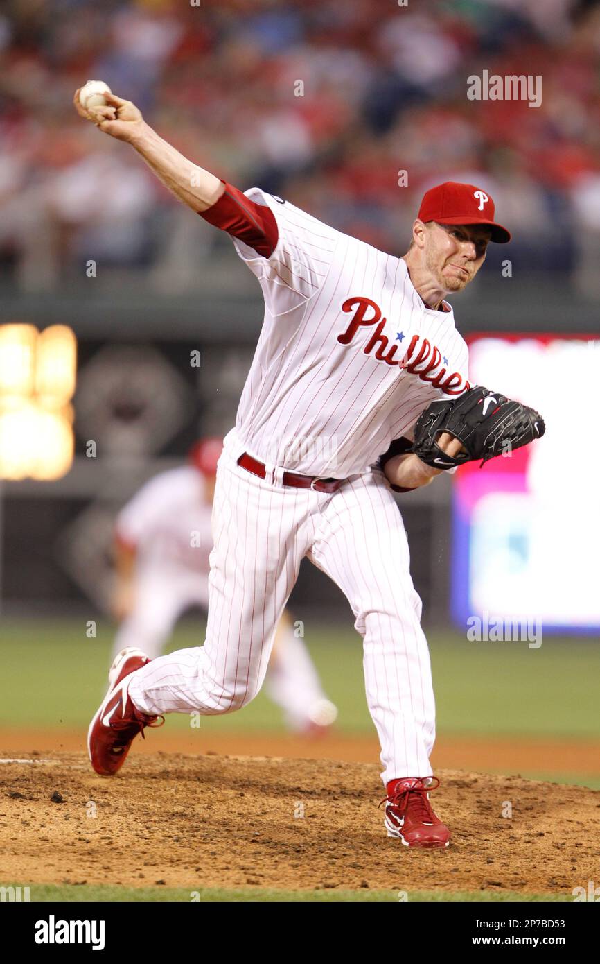Philadelphia Phillies pitcher Roy Halladay pitches against the San ...