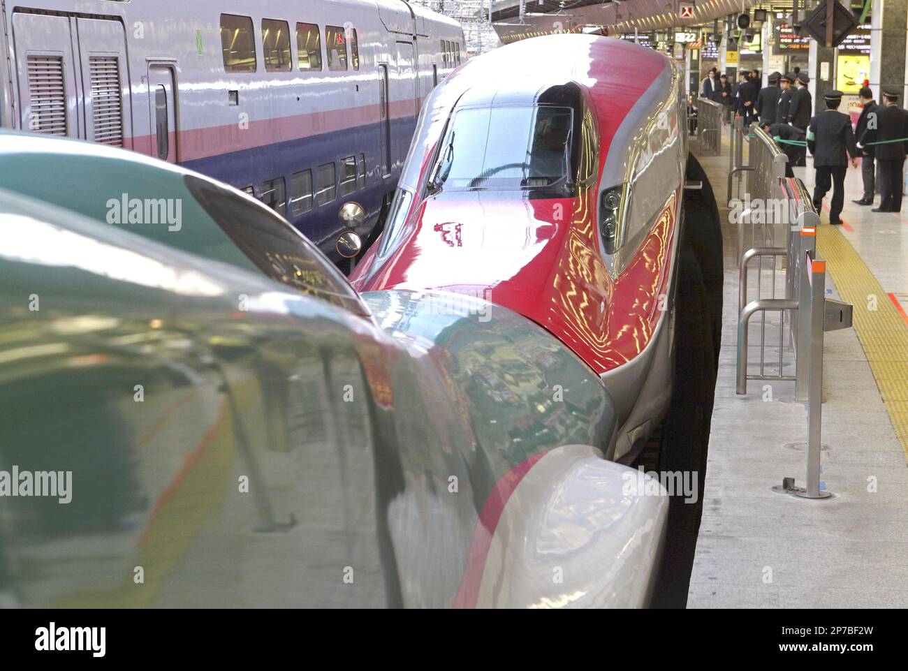 The East Japan Railway Company unveils a red stripe colored E6 Series ...