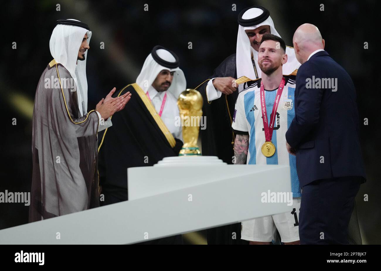Emir of Qatar, Sheikh Tamim bin Hamad Al Thani dresses Argentina's ...