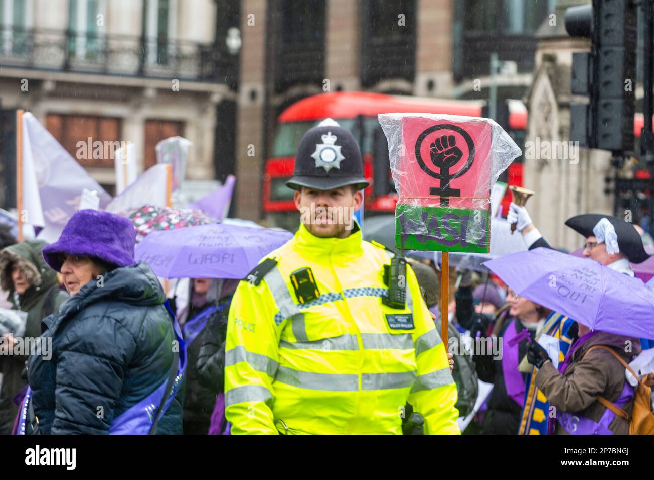 London police 1950s hi-res stock photography and images - Alamy