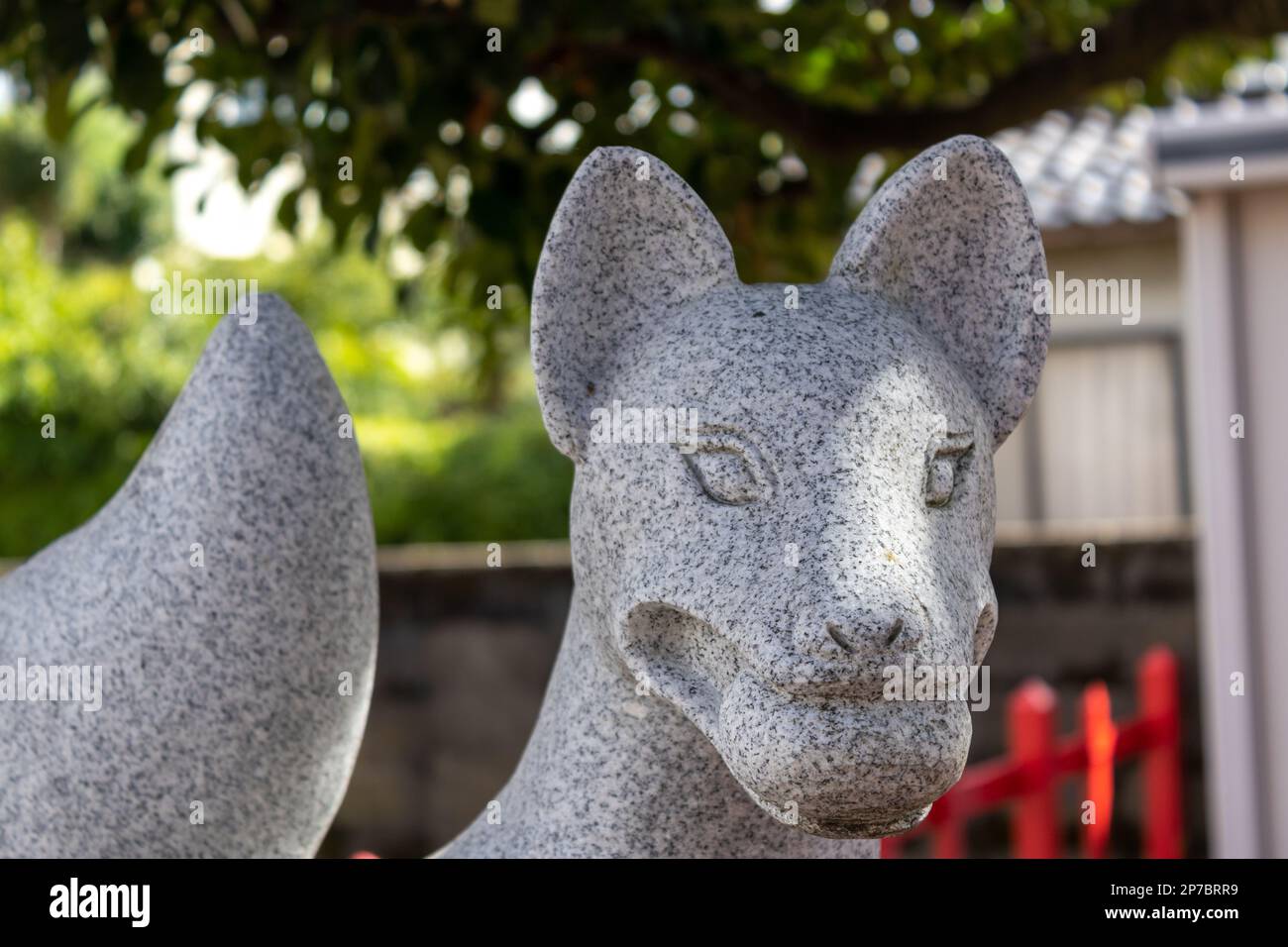 Nomachiinari shinto shrine in Kanazawa, Japan. Its distinctive red ...