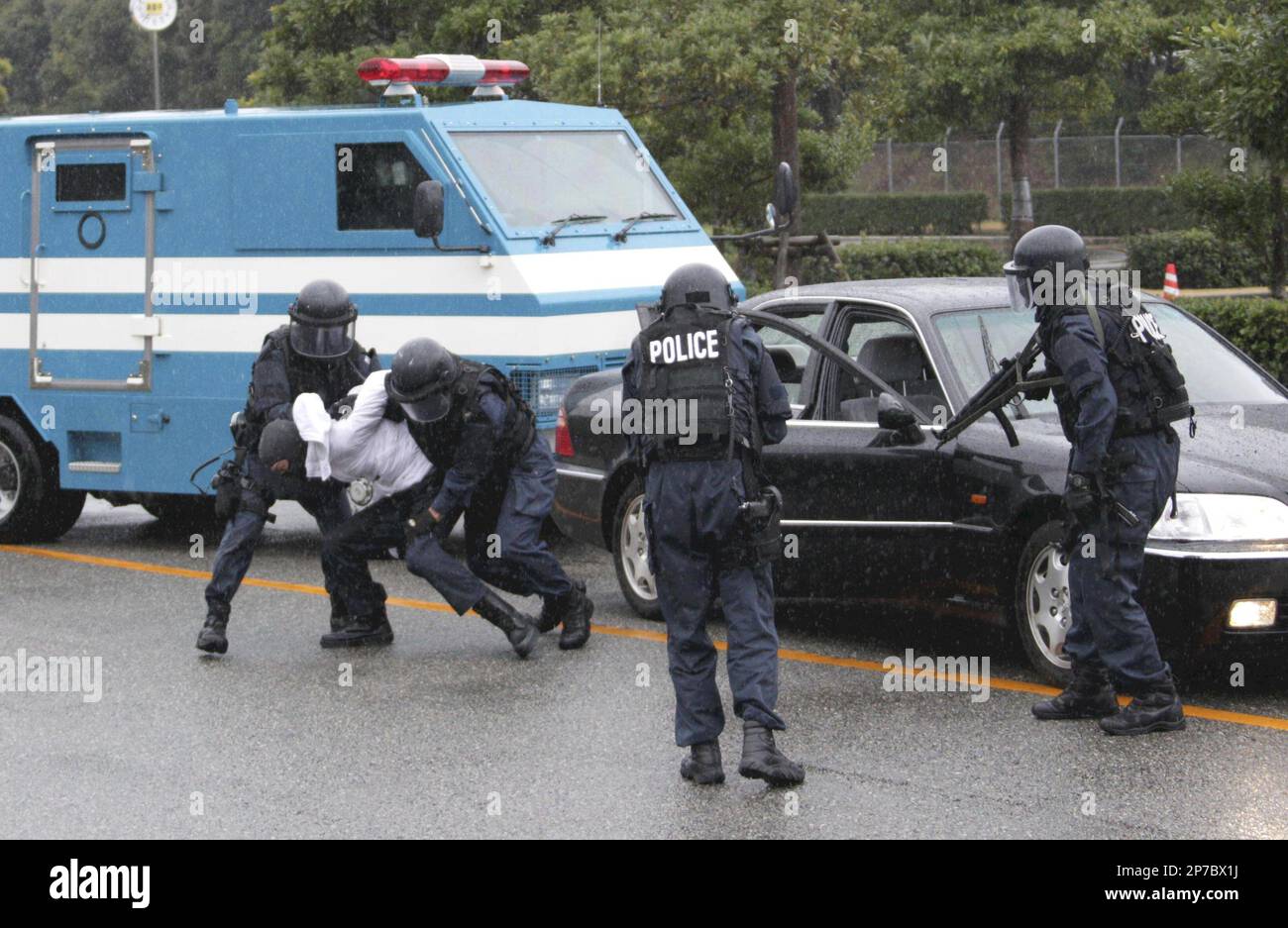 A special assault team(SAT) members of Aichi prefectural police ...