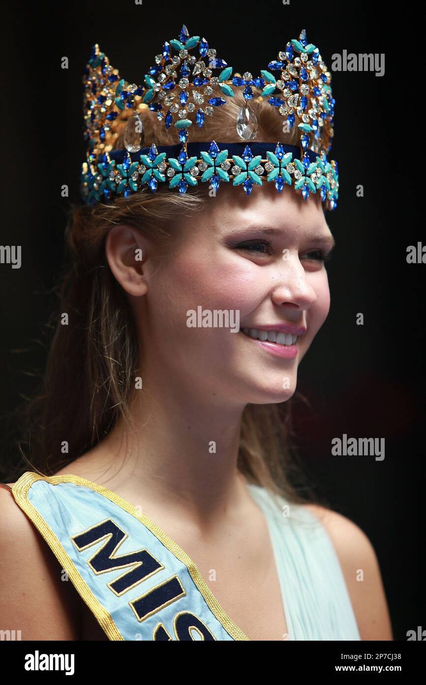 Miss USA Alexandria Mills, crowned the winner of the 2010 Miss World ...