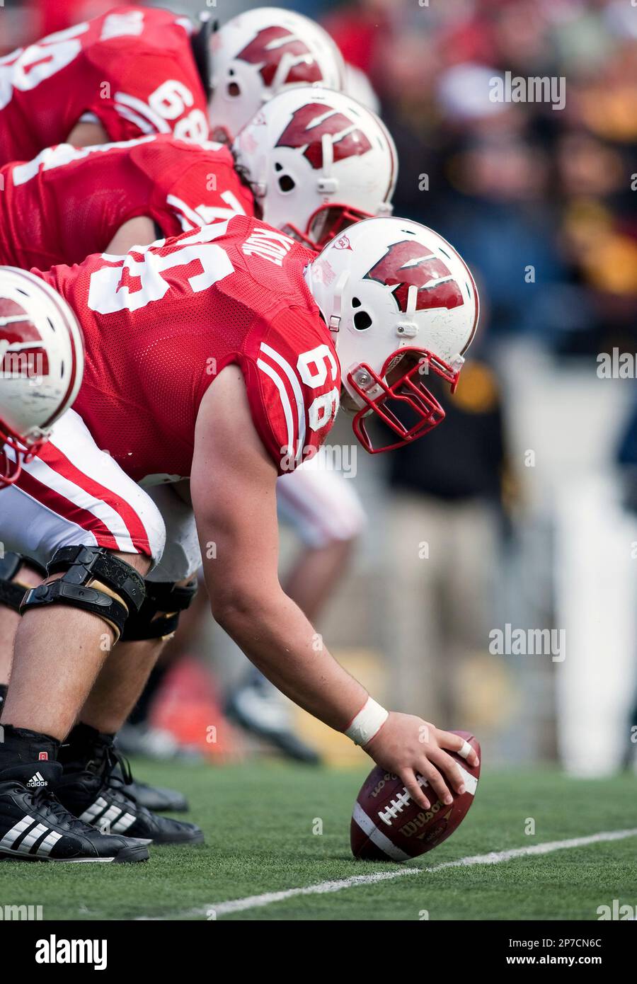 October 17, 2009: Wisconsin Badgers center Peter Konz (66) during an ...