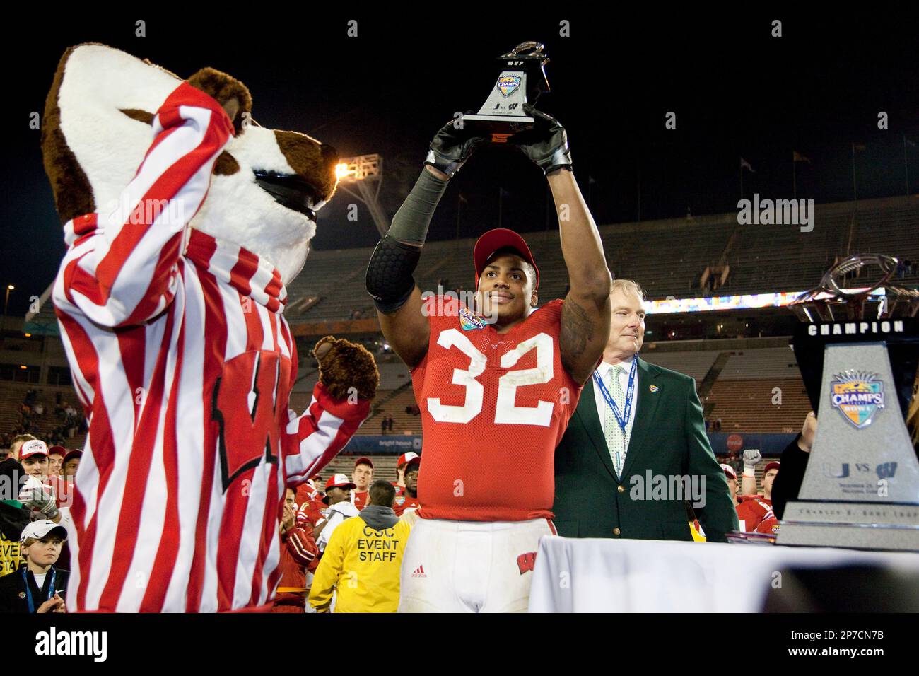 December 29, 2009: Wisconsin Badgers running back John Clay holds up ...