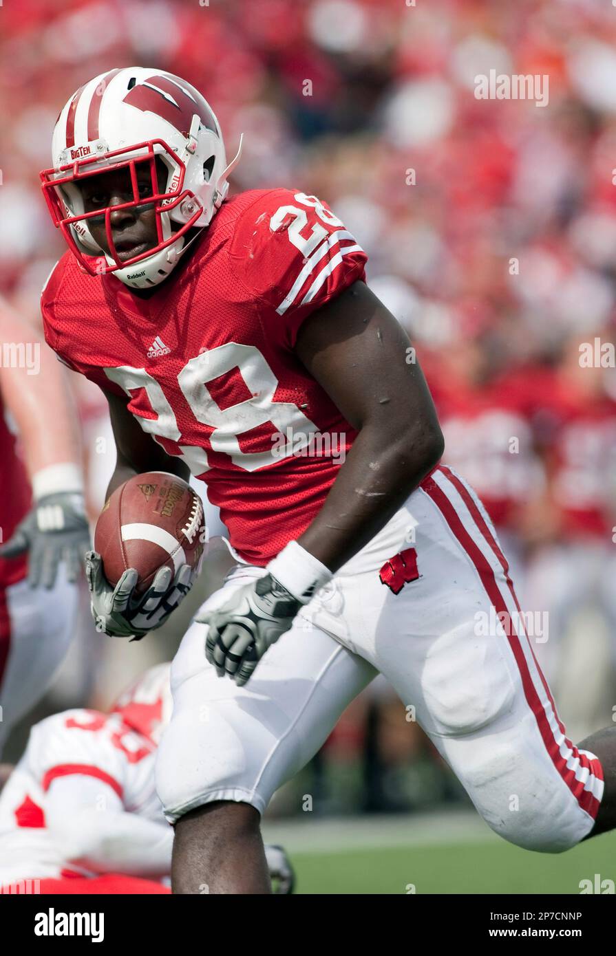 Wisconsin Badgers running back Montee Ball (28) carries the ball during ...