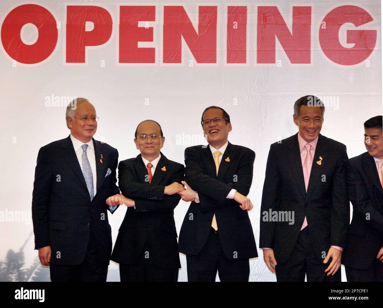 ASEAN leaders from left., Malaysia's Prime Minister Najib Razak ...