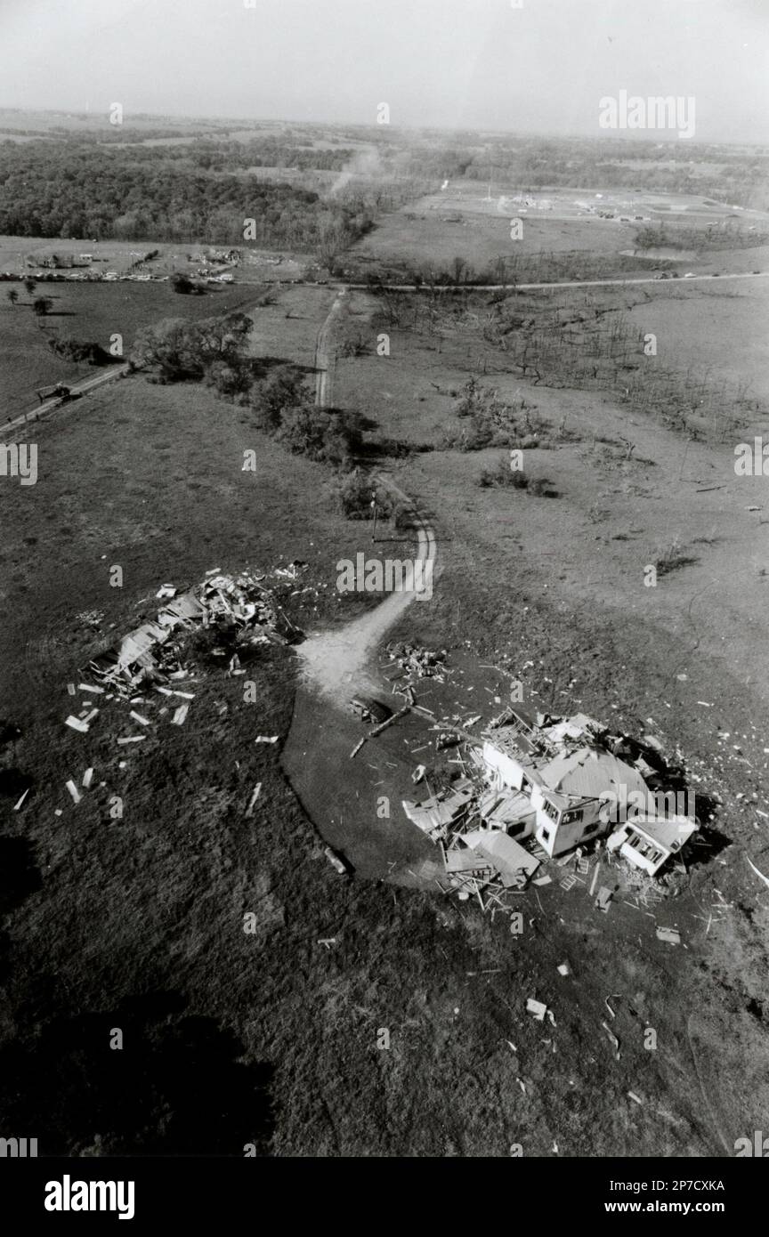 4/7/1992. Gas pipeline explosion: Brenham Salt Dome storage facility ...