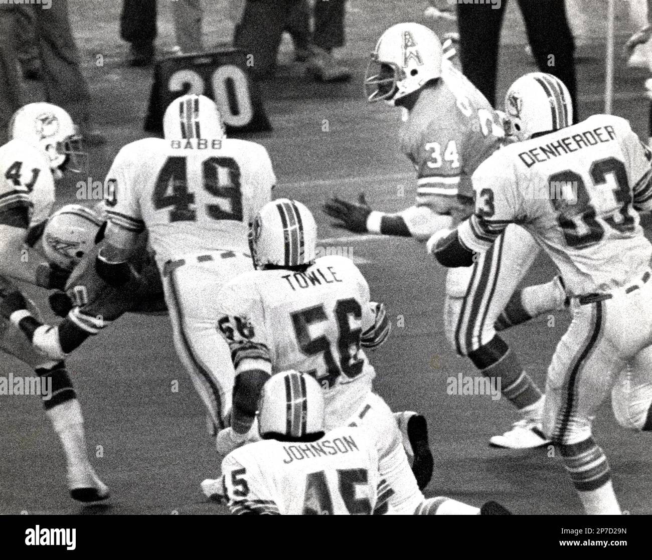 11/20/1978 - Miami Dolphins at the Houston Oilers. Oilers Earl Campbell ...