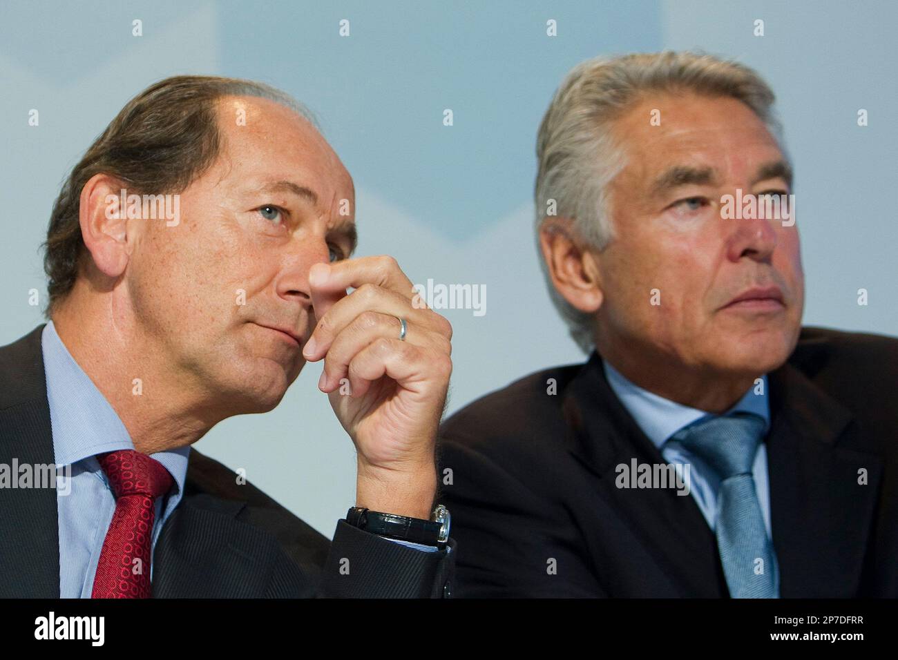 Paul Bulcke, left, CEO of Nestle, left, and Peter Brabeck-Letmathe ...