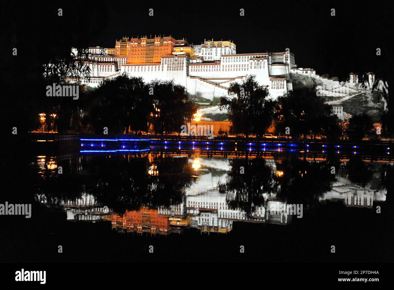 A night view of the Potala Palace in Lhasa in northwest China's Tibet ...