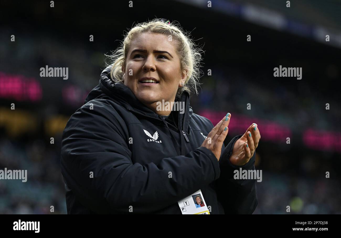 Allianz stadium fans hi-res stock photography and images - Alamy