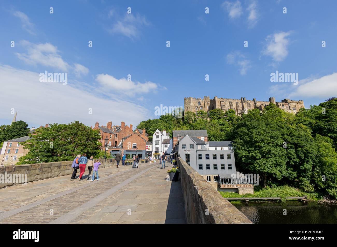 Durham medieval bridge cathedral hi-res stock photography and images ...