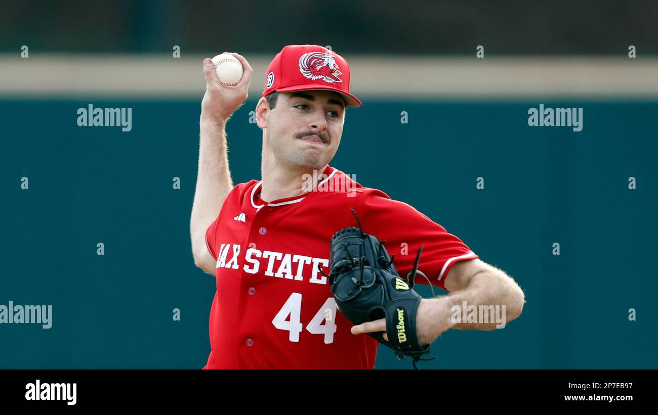 Jacksonville St. pitcher Jake Peppers (44) pitches during an NCAA ...
