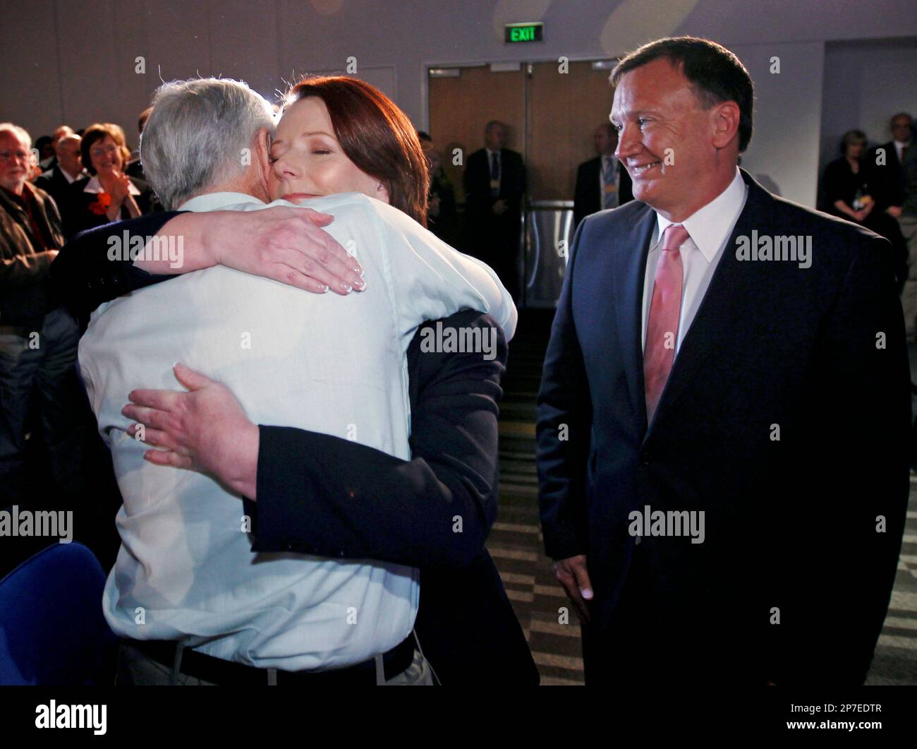 Australian Prime Minister Julia Gillard embraces her father John ...