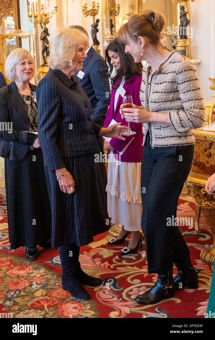 Fiona bruce 2023 hi-res stock photography and images - Alamy