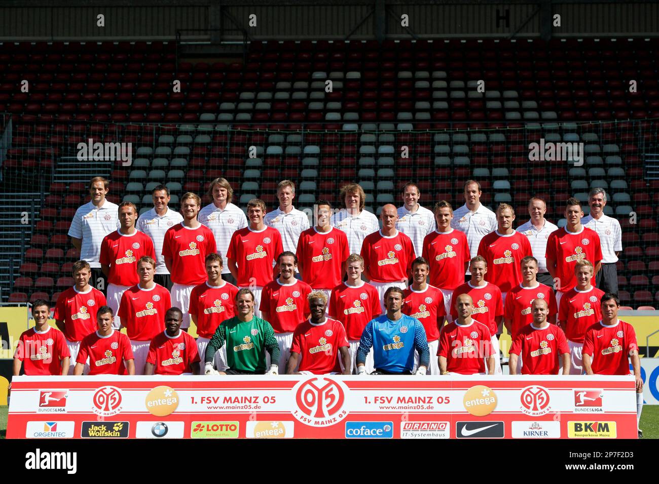 The German first division Bundesliga soccer team of Mainz poses during ...