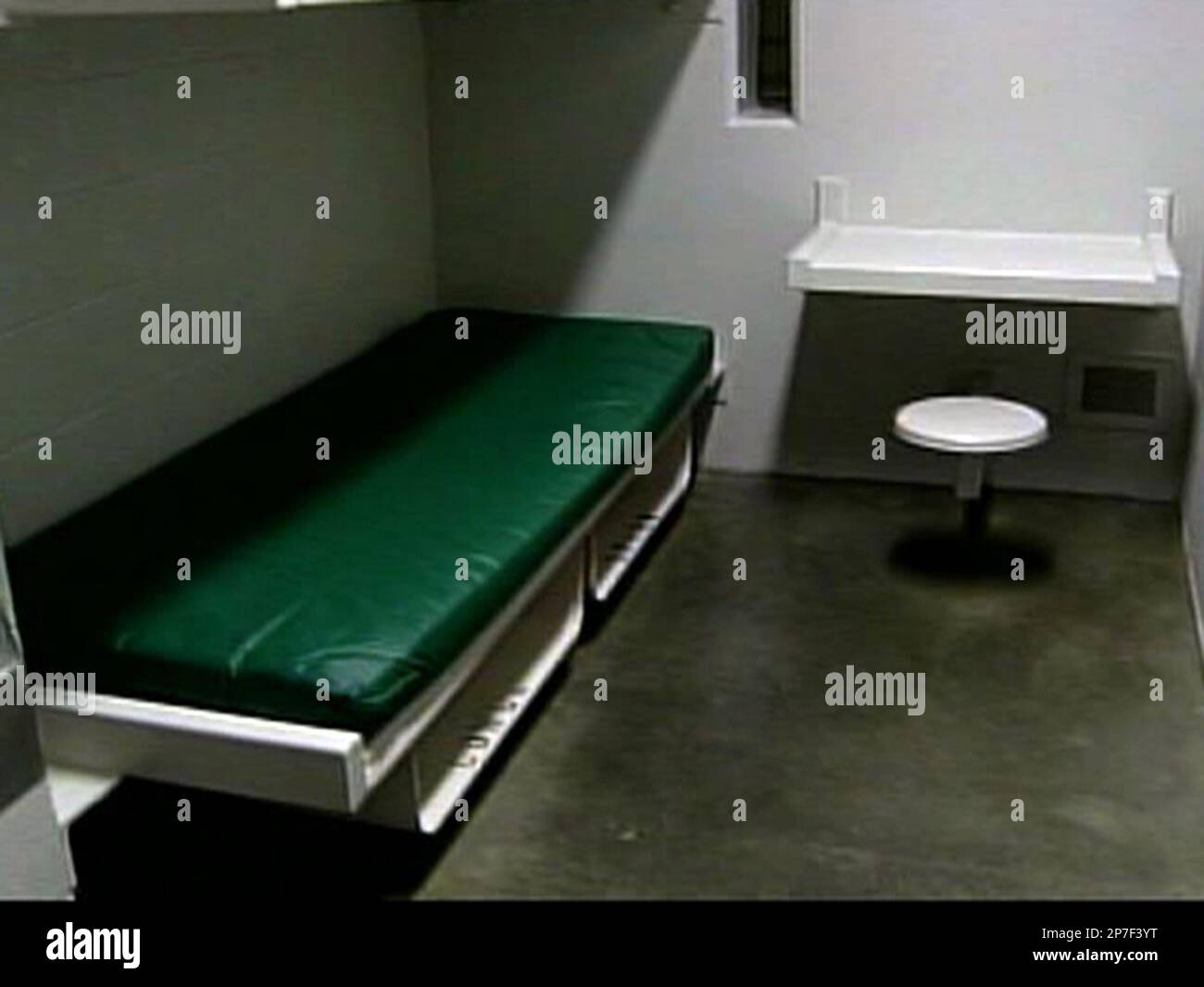 FILE - In this May 4, 2007 file photo from video provided by KCBS-TV in ...