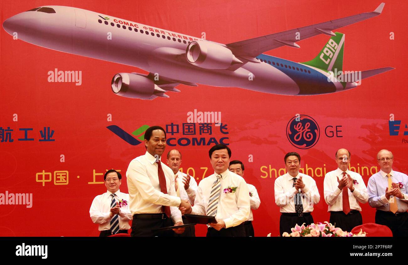 He Dongfeng (L4), vice general manager of the Commercial Aircraft ...
