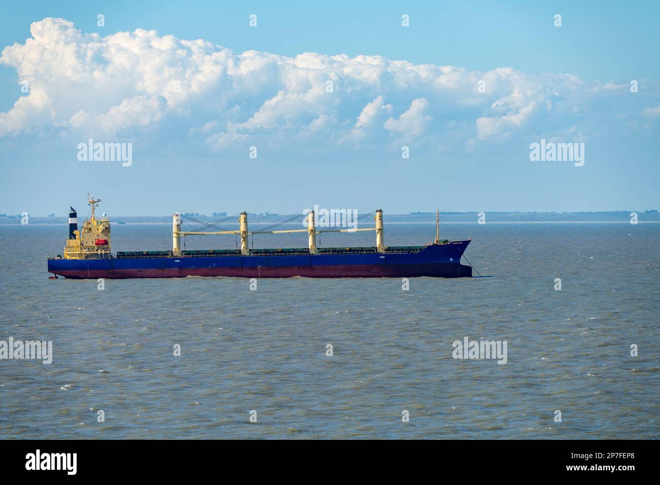 Cargo ship carrier transportation hi-res stock photography and images ...