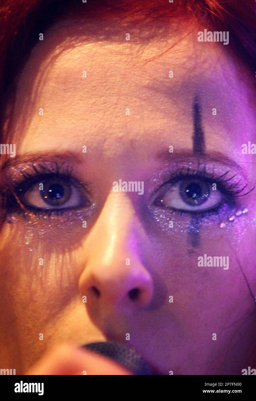 ARCHIV: Jonsu, Frontfrau der finnischen All-Girl-Band "Indica" singt am ...