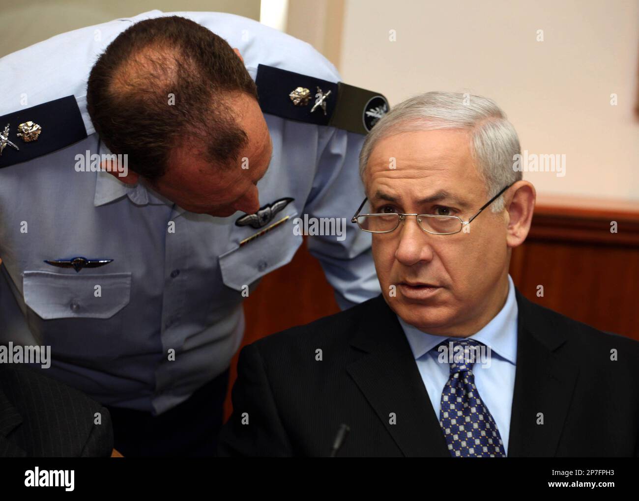 Israeli Prime Minister Benjamin Netanyahu, right, speaks with his ...