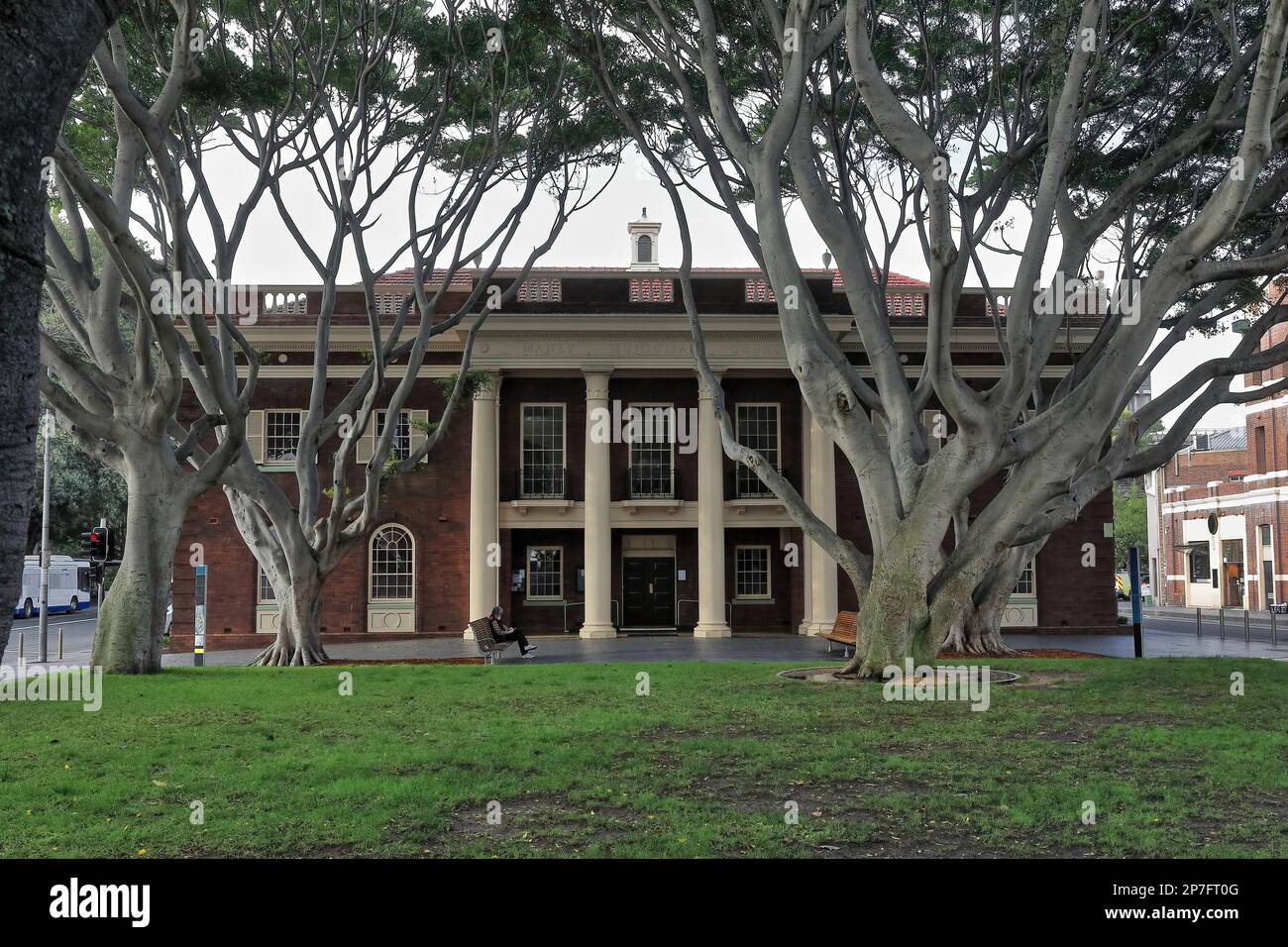 538 The Manly Town Hall built in Inter-war Classical and Egyptian ...