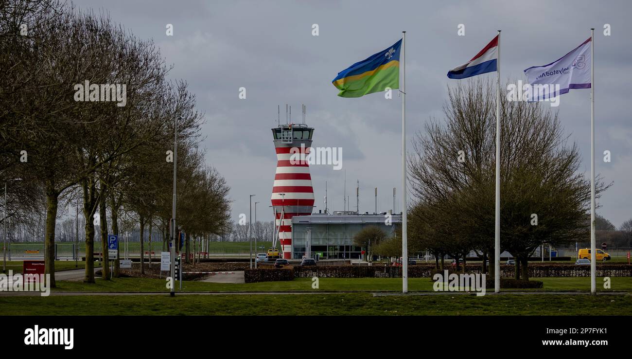Laagvliegroutes hi-res stock photography and images - Alamy